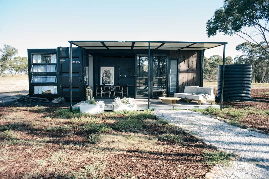 Brief Guide to Creating Shipping Container Hotels